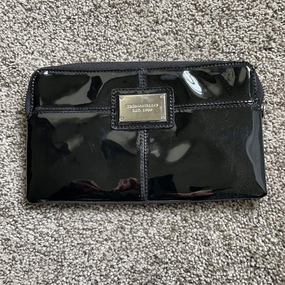 Tignanello | Bags | Tignanello Wallet | Poshmark